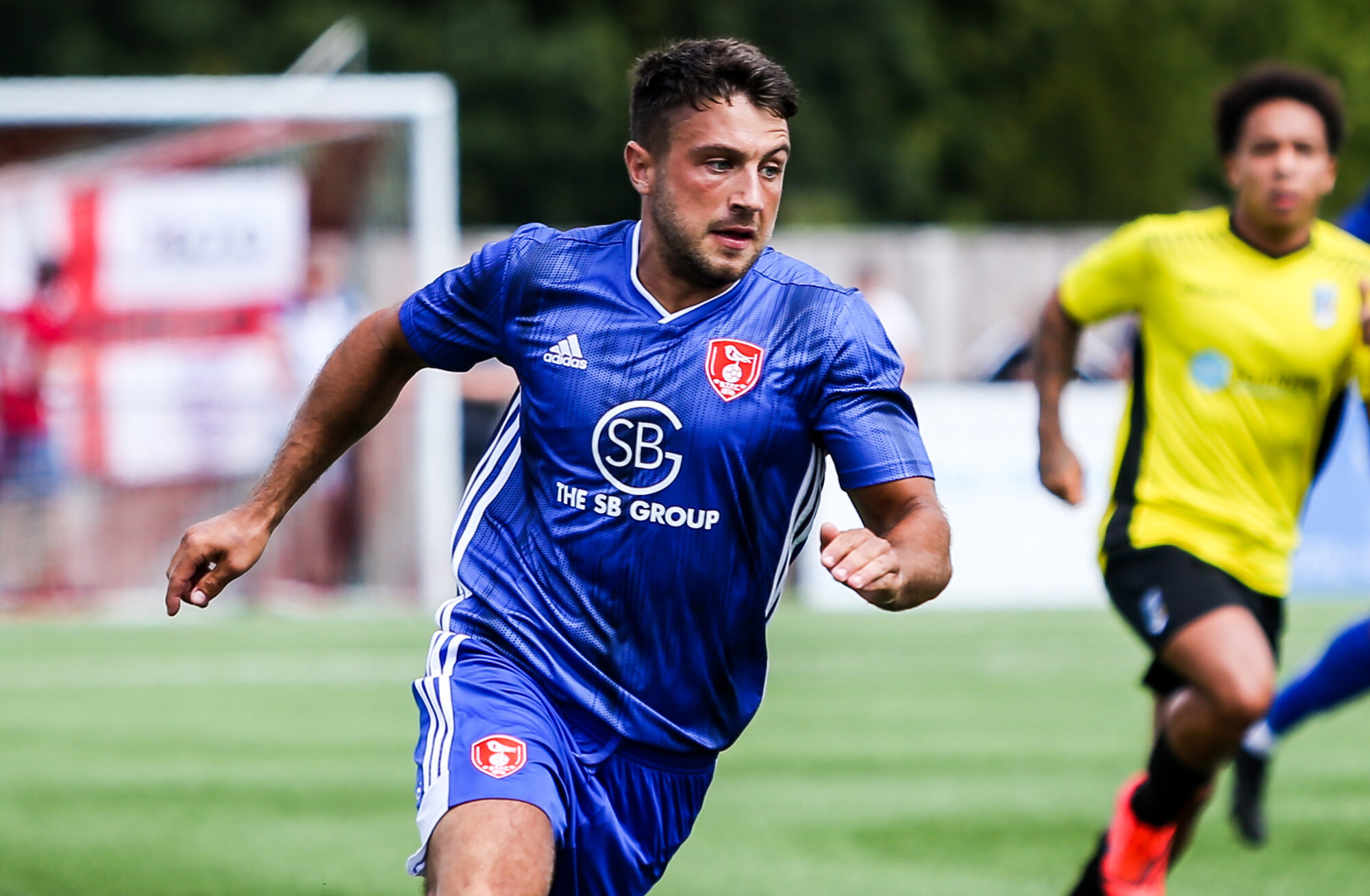 Bracknell Town boss provides Lee Barney injury update